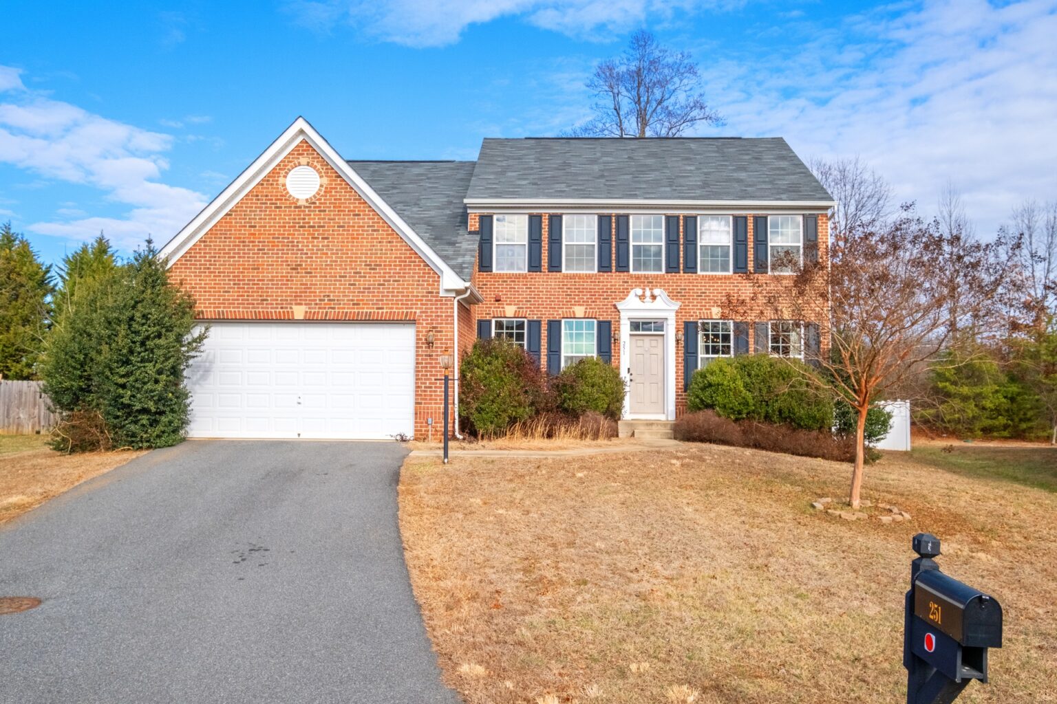 Darian Cochran - Avenue Realty